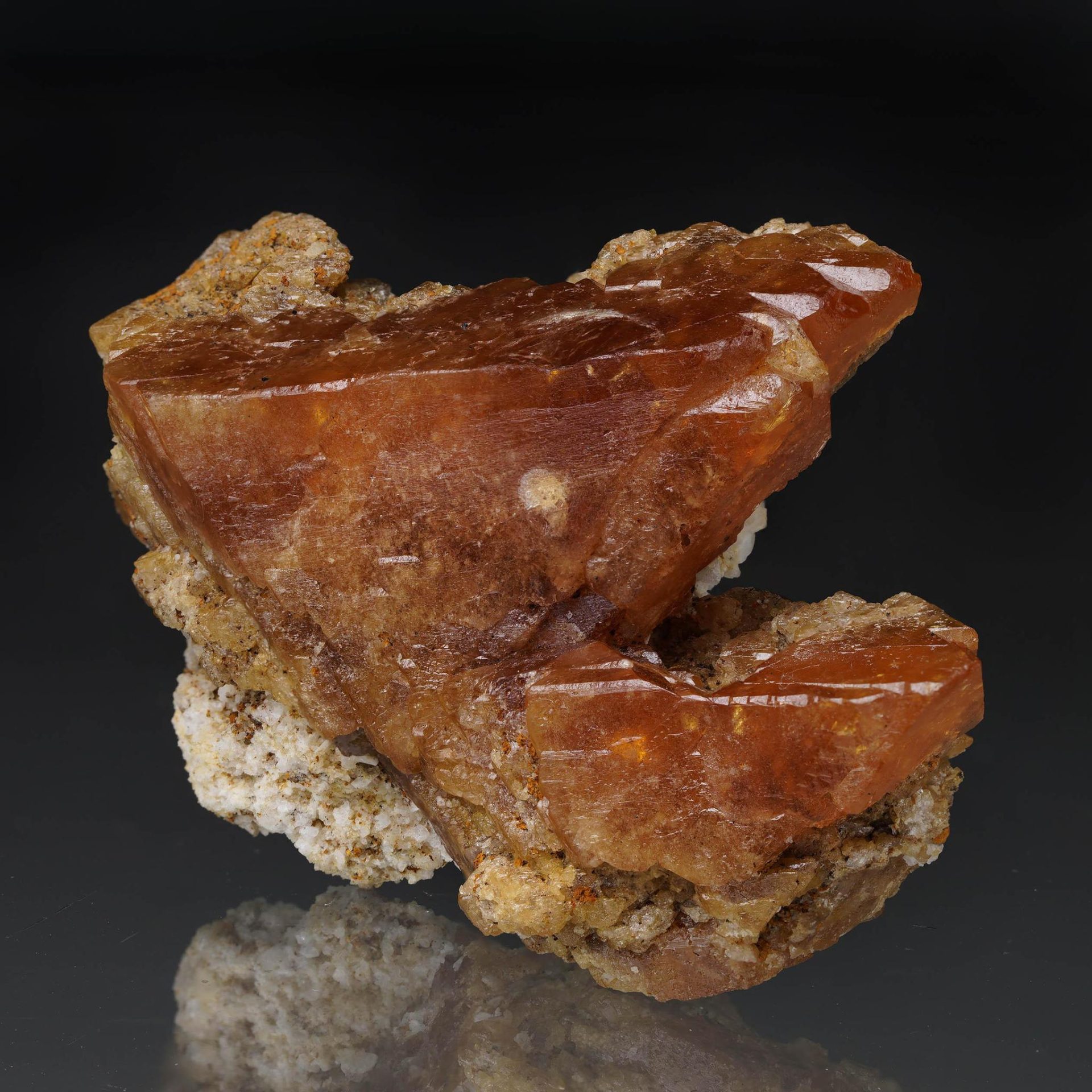 Twinned Scheelite Crystal Pair From China - Astro West