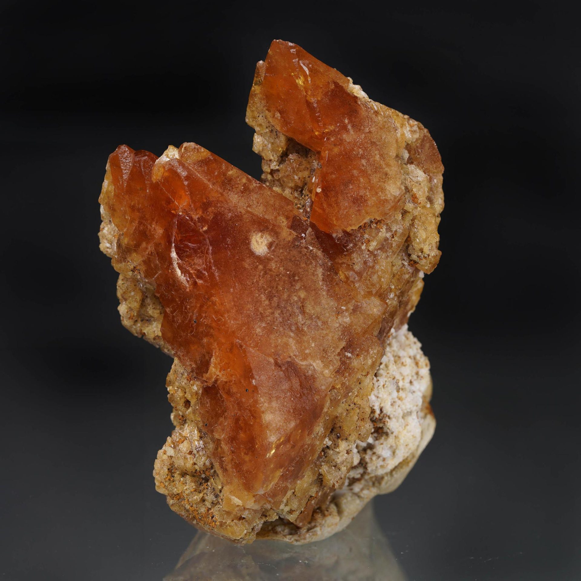 Twinned Scheelite Crystal Pair From China - Astro West