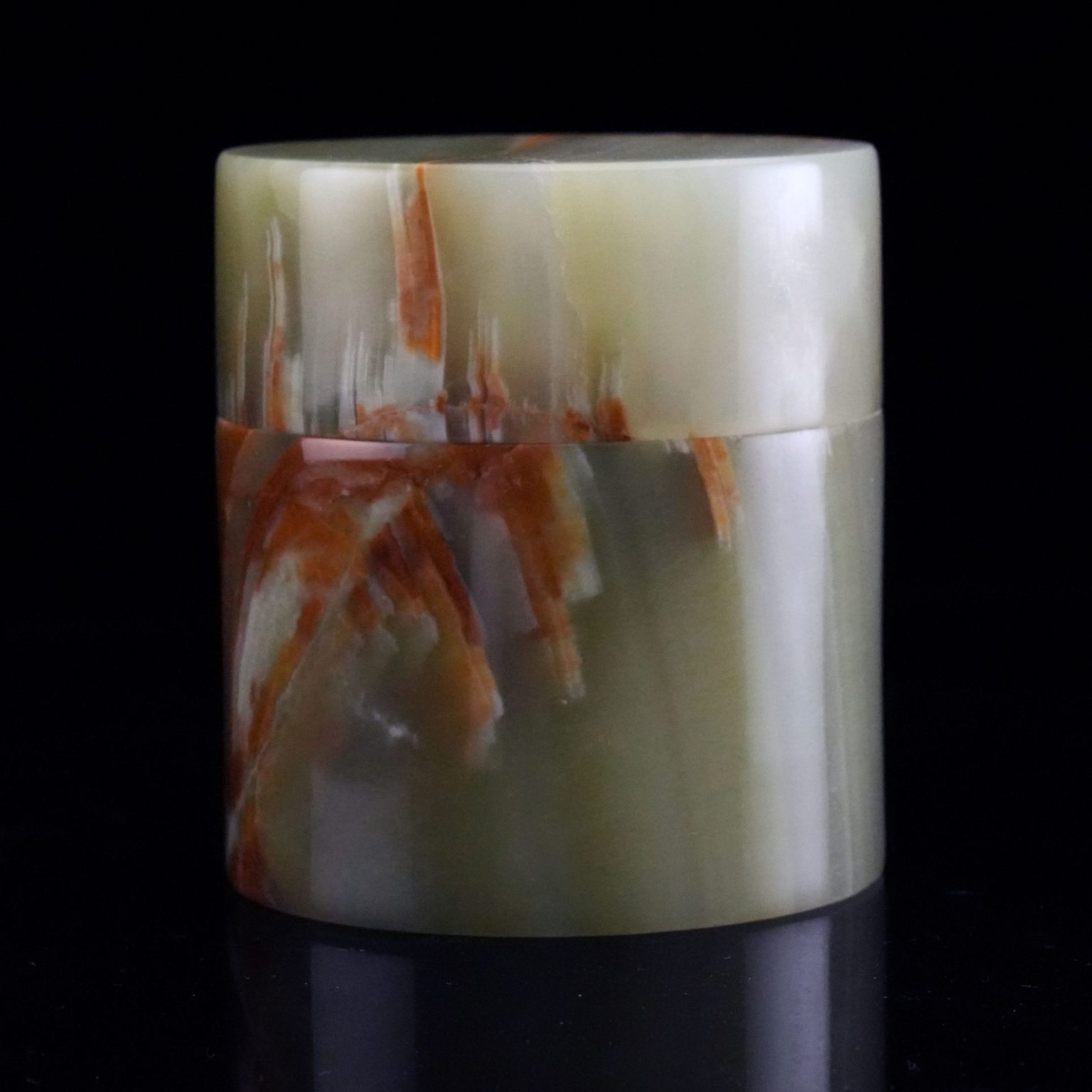 Round Banded Onyx Keepsake Box – Hand Carved Natural Stone